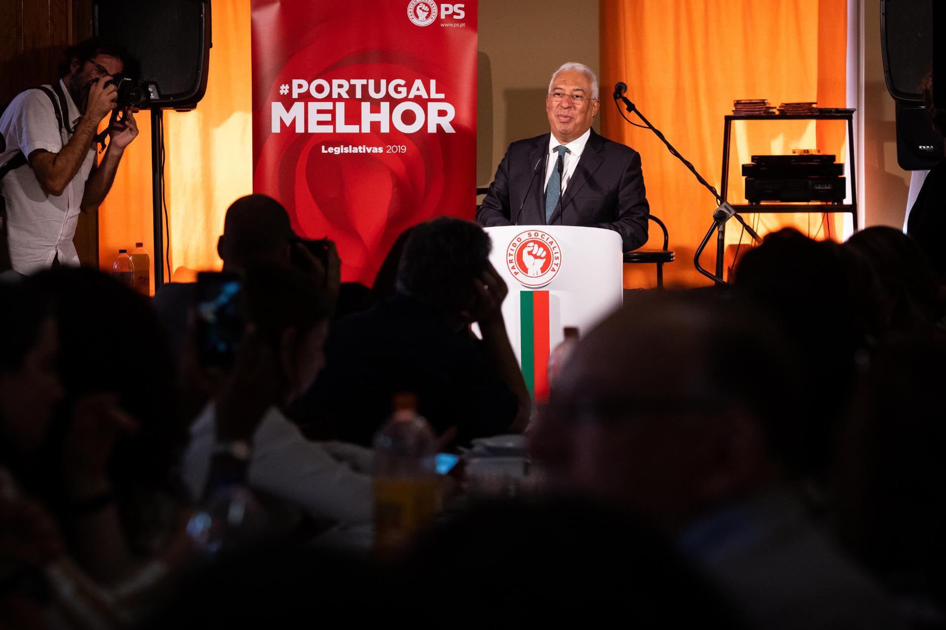 Costa promete acabar “quotas absurdas” de imigrantes e mudar funções do ...