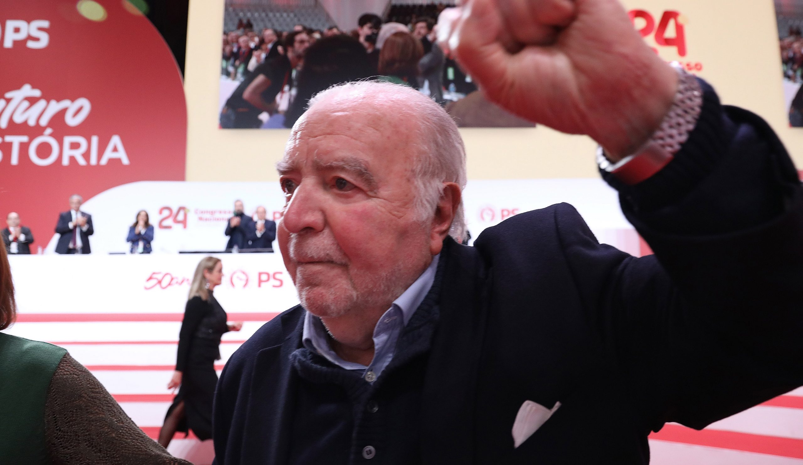 Manuel Alegre eleito presidente honorário do PS | Partido Socialista