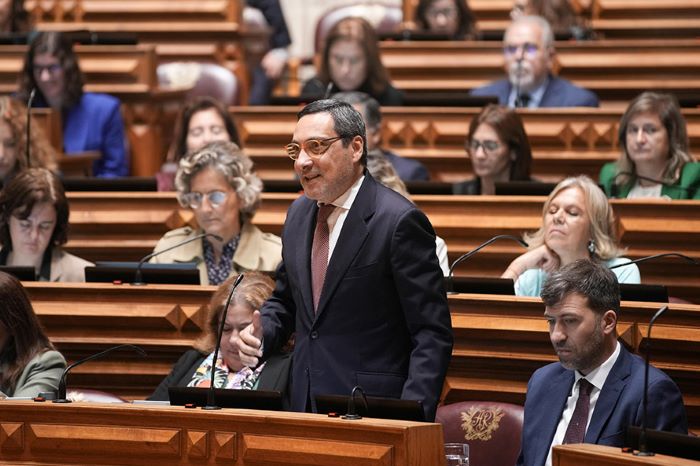 OE 2025: PS defende previsibilidade e acusa o Governo de manipular e ...